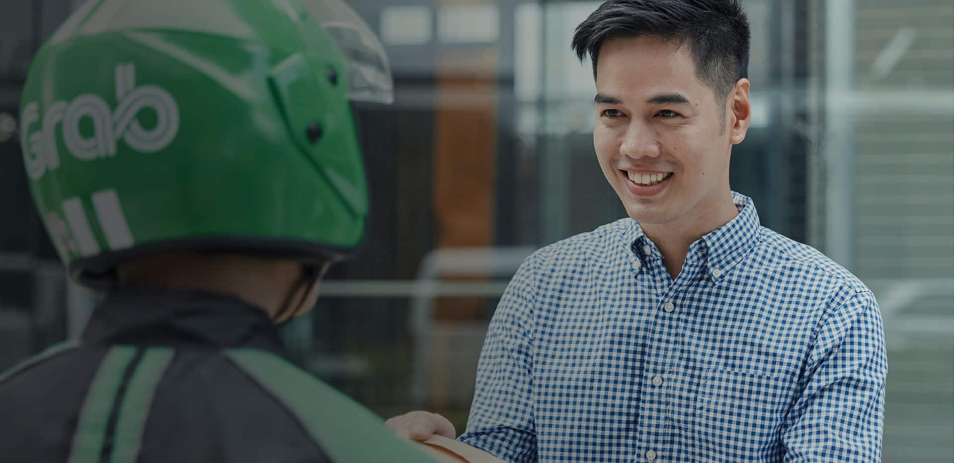 Reliable on demand parcel deliveries by Grab for all business needs ...