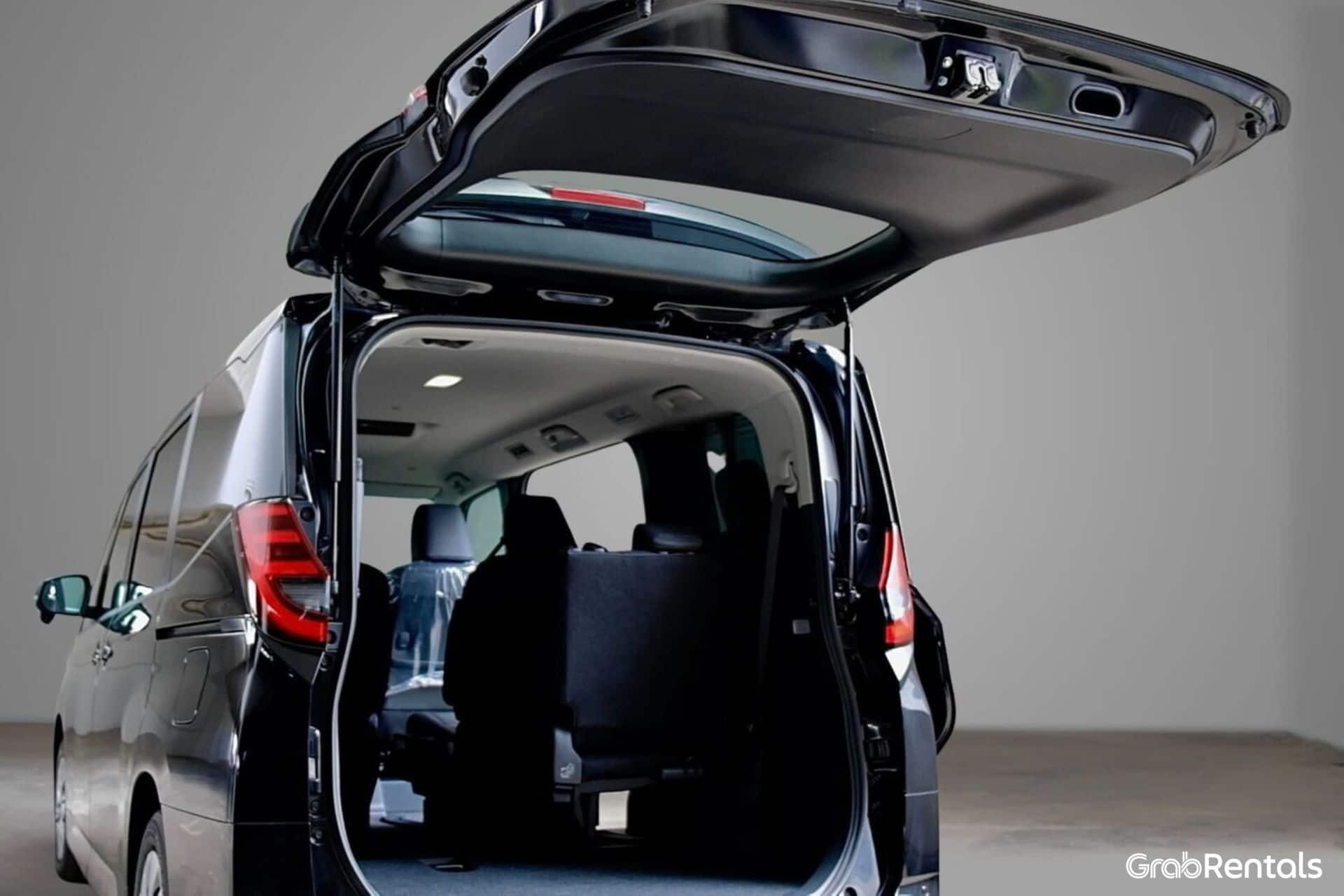 2023 Toyota Noah Hybrid: Premium MPV | Grab SG