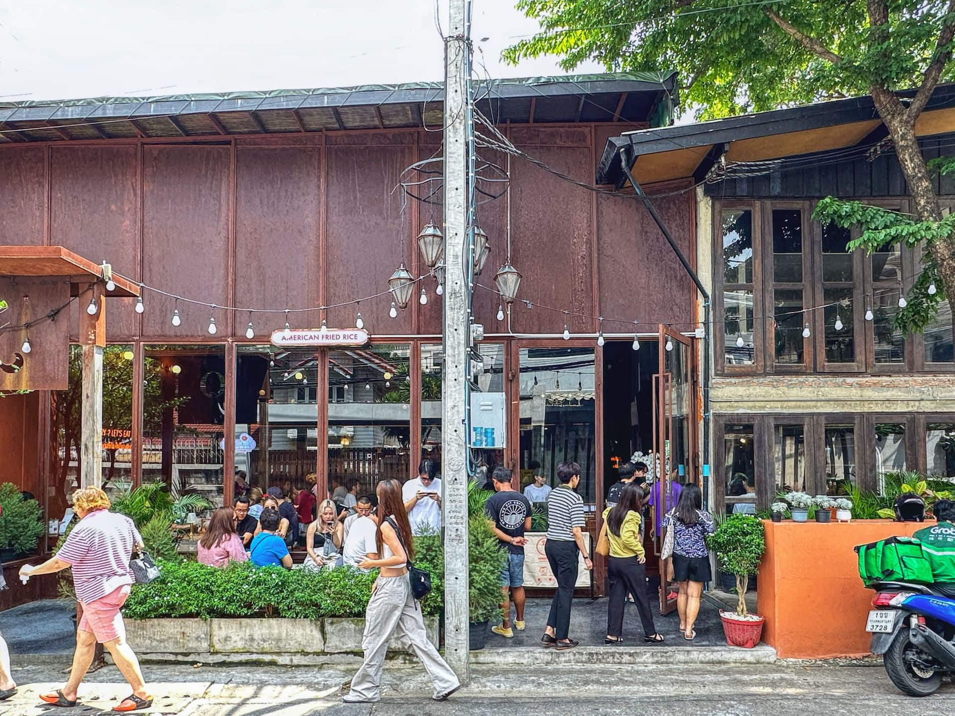 How to establish efficient delivery kitchen operations with Grab