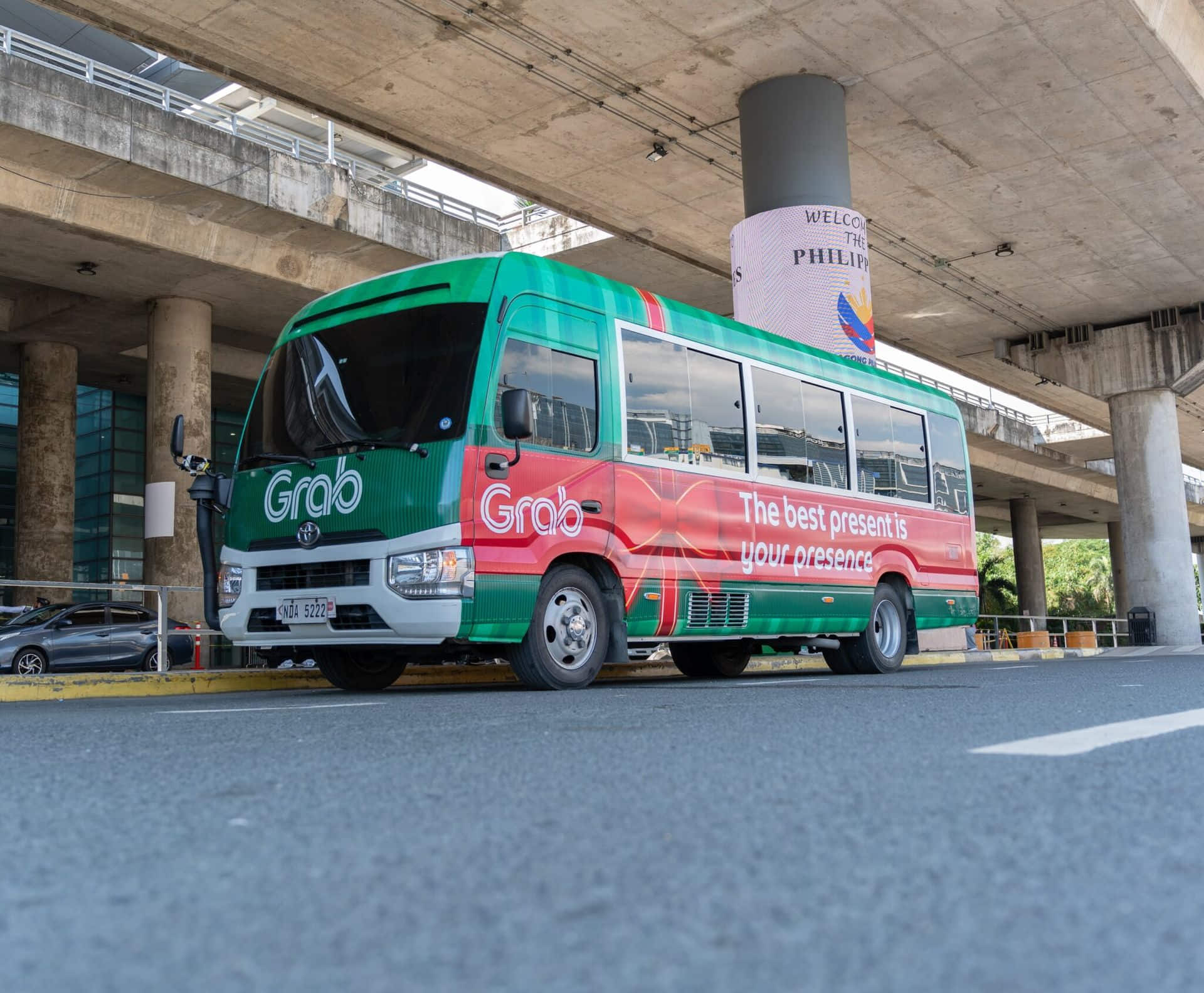 Grab offers free airport shuttle bus service in the Philippines