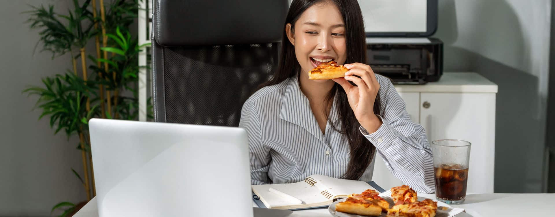 Safe convenient Grab food deliveries to fuel businesses | Grab SG
