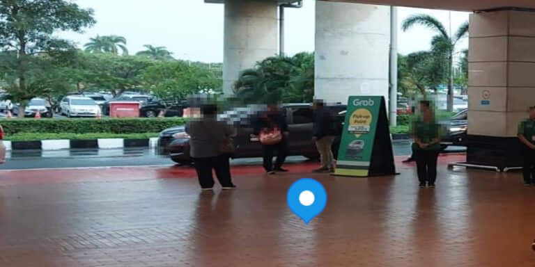 Soekarno-Hatta International Airport (CGK) transfers - Grab