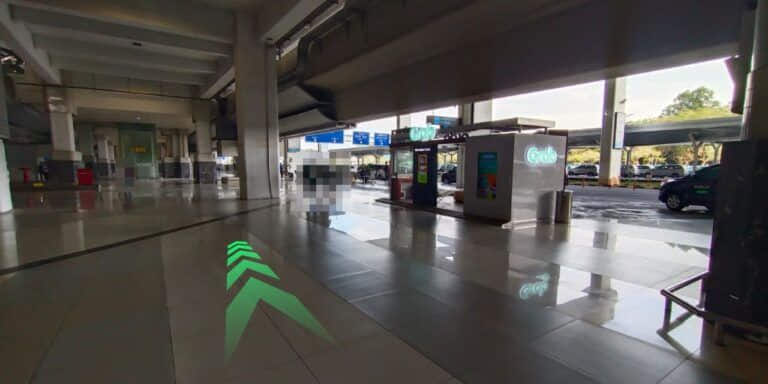 Soekarno-Hatta International Airport (CGK) transfers - Grab