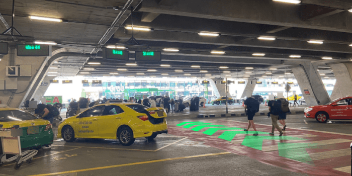 Suvarnabhumi Airport (BKK) transfers - Grab