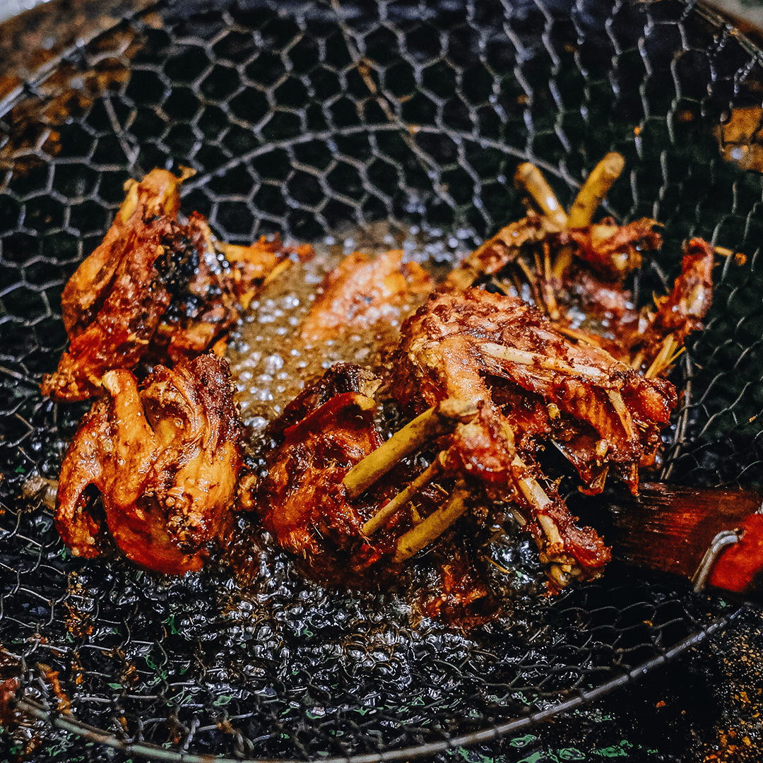 Jangan lupa ke Bebek Palupi di Surabaya. Maknyuzzz! | Grab ID