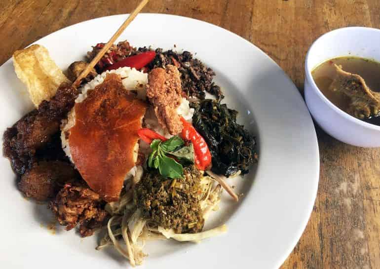 8 Babi Guling Enak di Bali | Grab ID